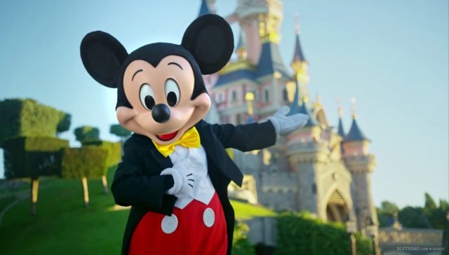 “New-look” Mickey Mouse in glorious new Disneyland Paris 2017 ...